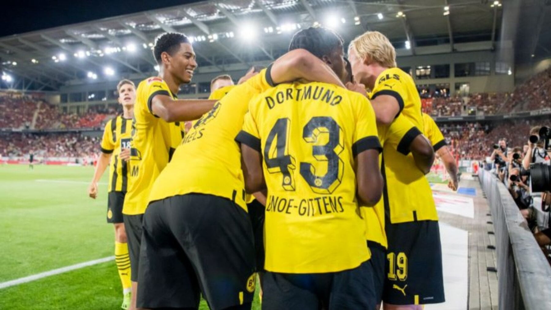 Viper Play Sevilla vs Borussia: Transmisión EN VIVO del partido por la ...